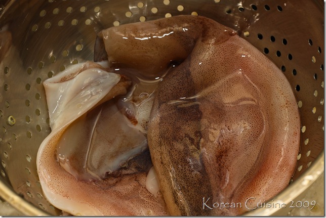 Korean Cuisine: Ojinguh Moochim - Cold Squid with Cucumbers - (오징어 무칩)